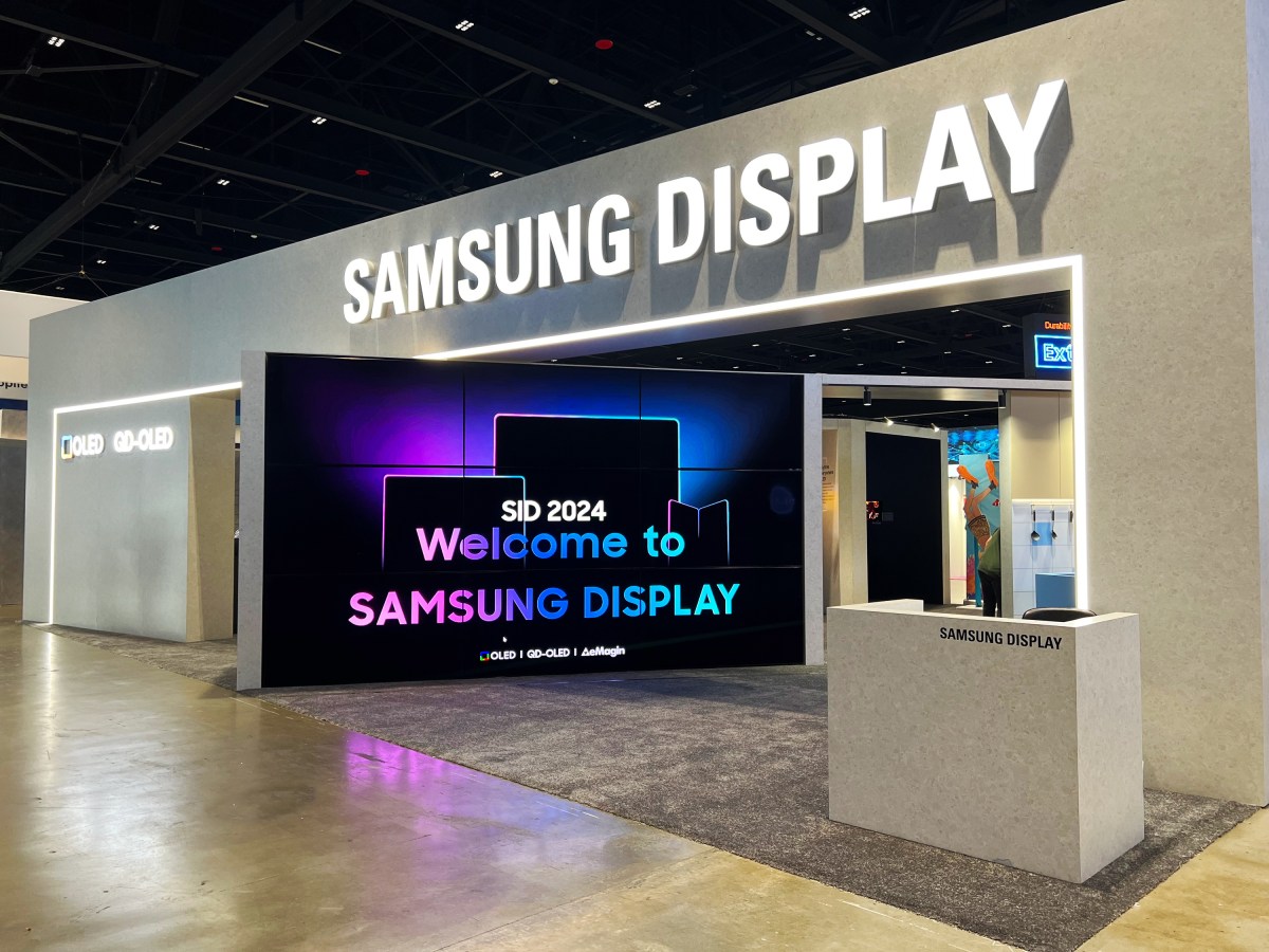Microsoft, Samsung Ink Micro-OLED Display Deal for Future XR Headset ...